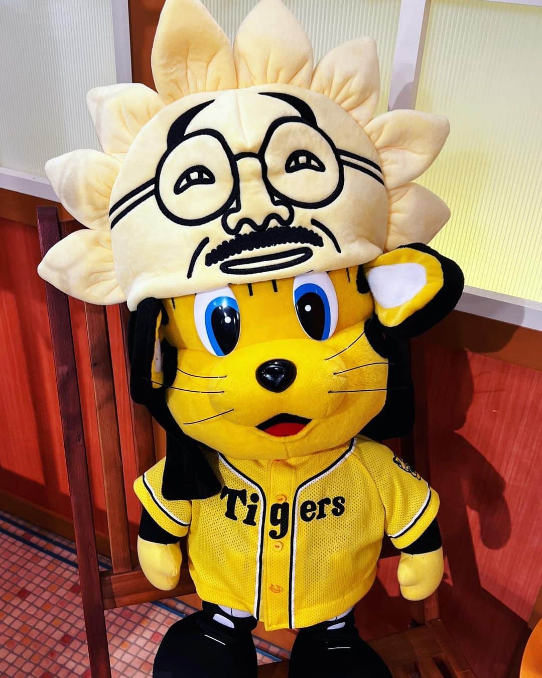 MOCAさんのインスタグラム写真 - (MOCAInstagram)「. . 今日は伝説の夜を放送していた、 サンテレビさんに出演させていただきました ️ . . タイガースがアレした年に ...