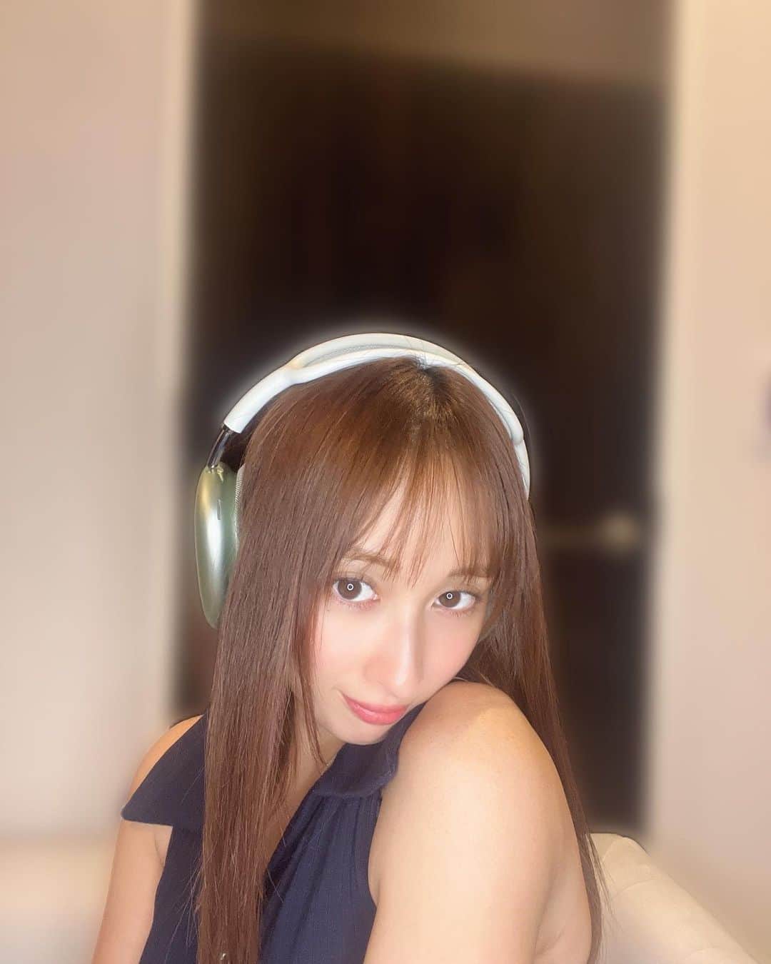 古谷未寿城さんのインスタグラム写真 - (古谷未寿城Instagram)「AirPods Max さいこう」9月20日 21時48分 - miduki___f1012