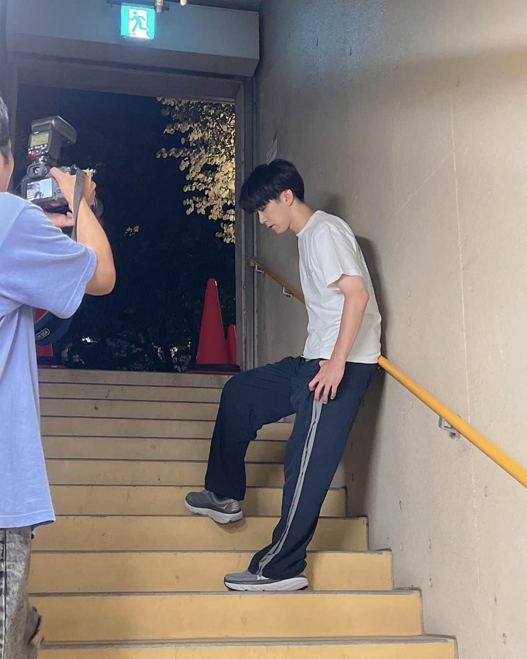 伊東健人さんのインスタグラム写真 伊東健人instagram 「「戯言」のグッズt着て写真撮ってきた。」9月20日 23時54分
