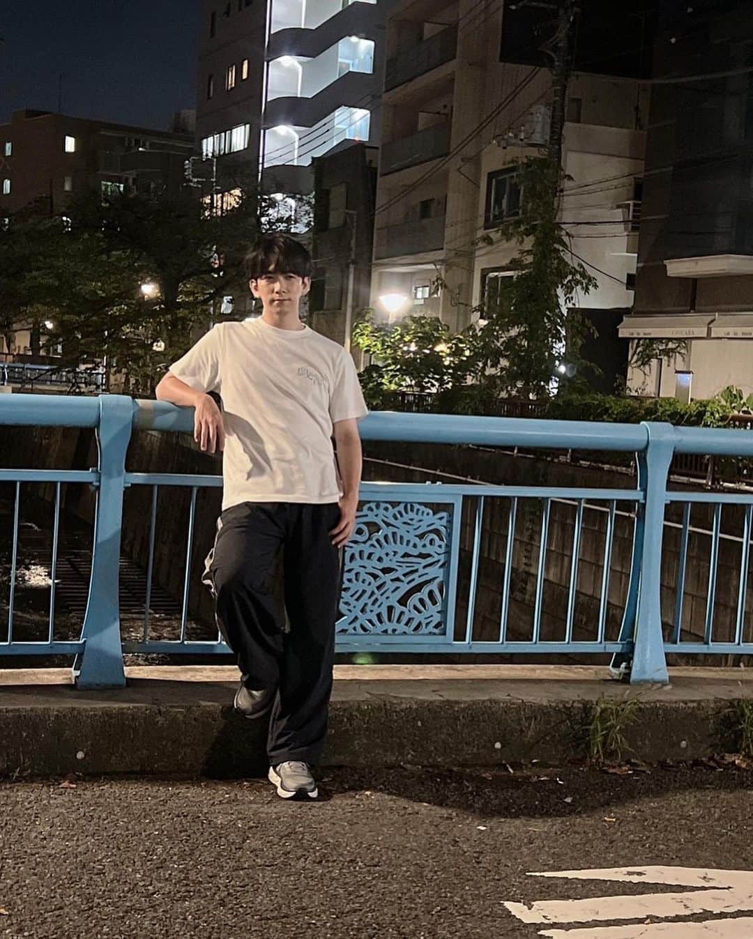 伊東健人さんのインスタグラム写真 伊東健人instagram 「「戯言」のグッズt着て写真撮ってきた。」9月20日 23時54分