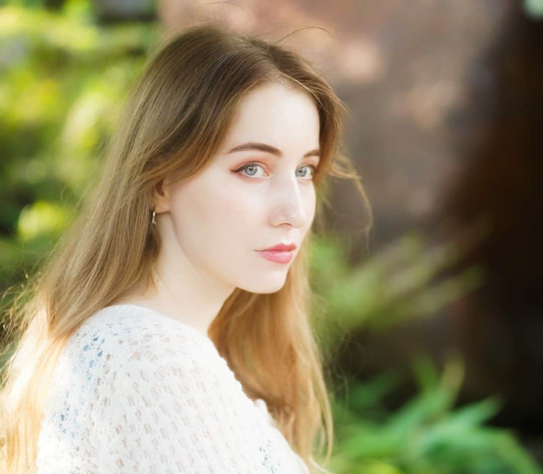 アシヤさんのインスタグラム写真 - (アシヤInstagram)「カメラマン @1tsuki_i026 素敵な写真ありがとう！ トップ画にした写真〜 ちょっとAI画像っぽく見えた😹 #あしや ...