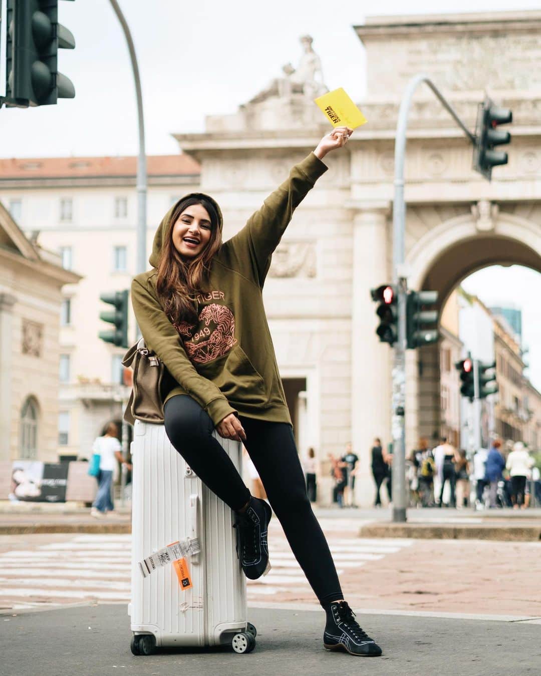 Aashna Shroffさんのインスタグラム写真 - (Aashna ShroffInstagram)「Ciao Milano! 🇮🇹 ...