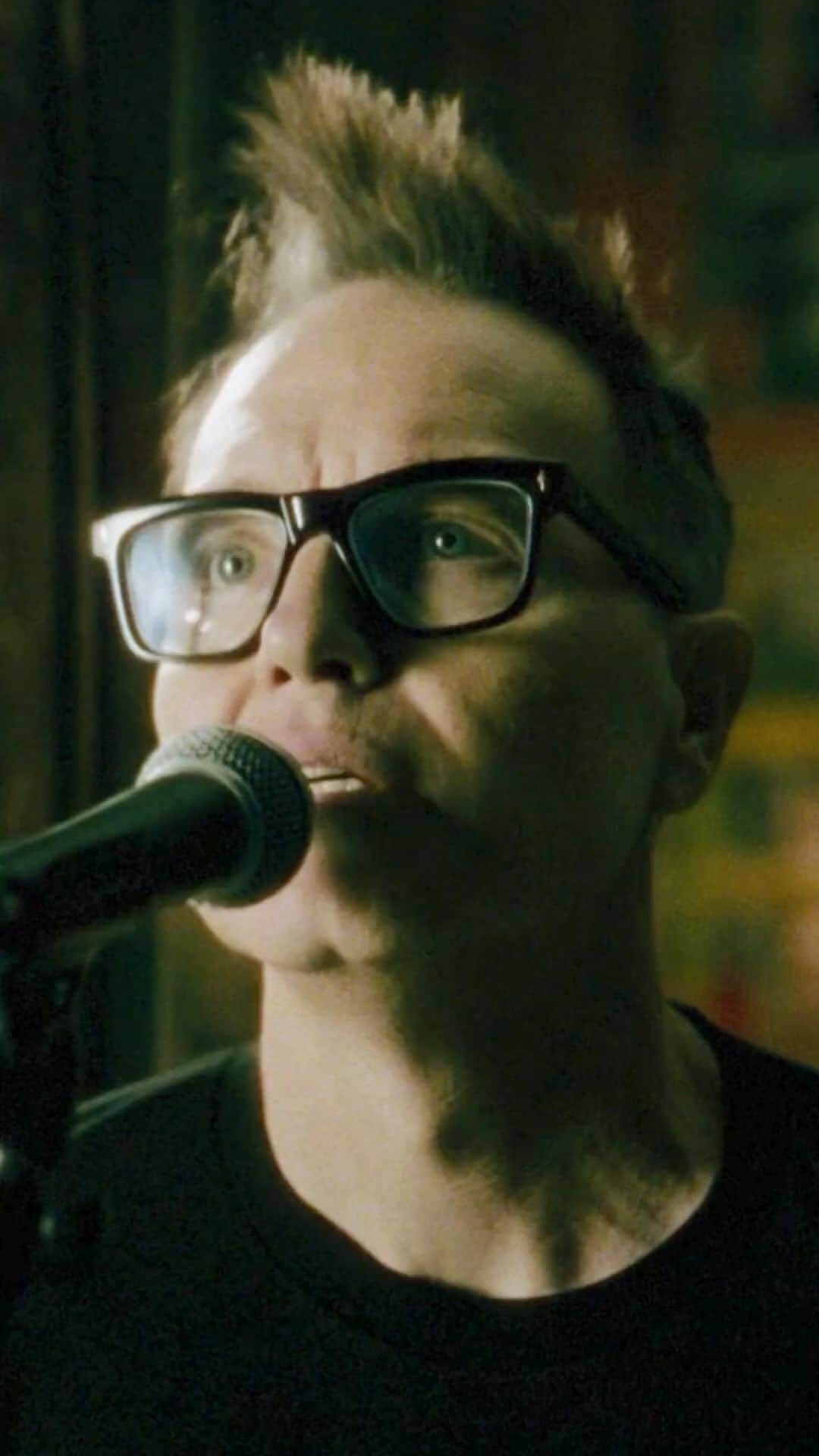 Vevoさんのインスタグラム動画 - (VevoInstagram)「Travis, Tom, and Mark are back ...