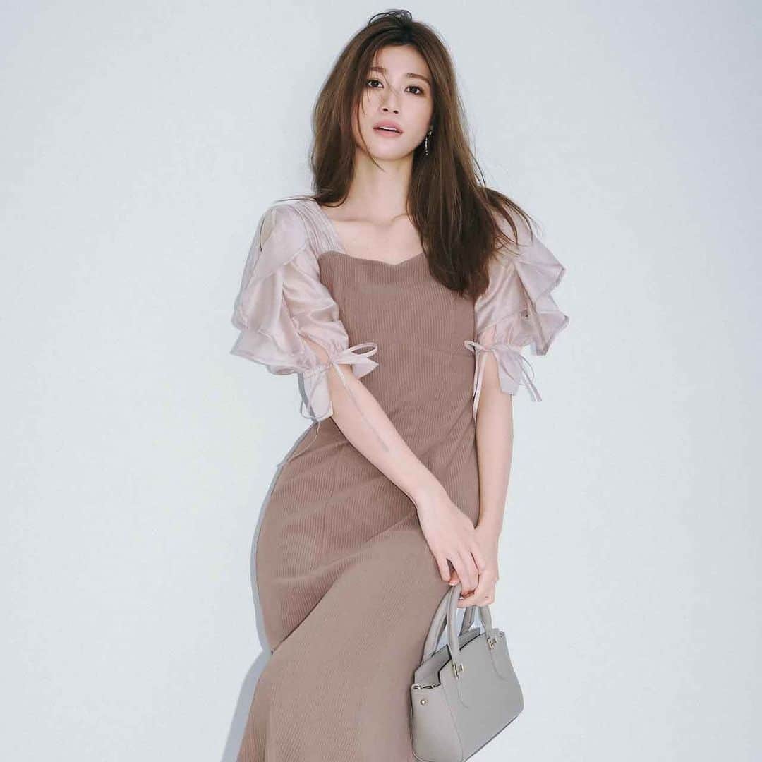 CanCamさんのインスタグラム写真 - (CanCamInstagram)「今日のコーデをかわいいと思ったら、 コメントに😍をしてね ️ 全身写真はスワイプ⏩ 9月22日今日の東京はくもり ...