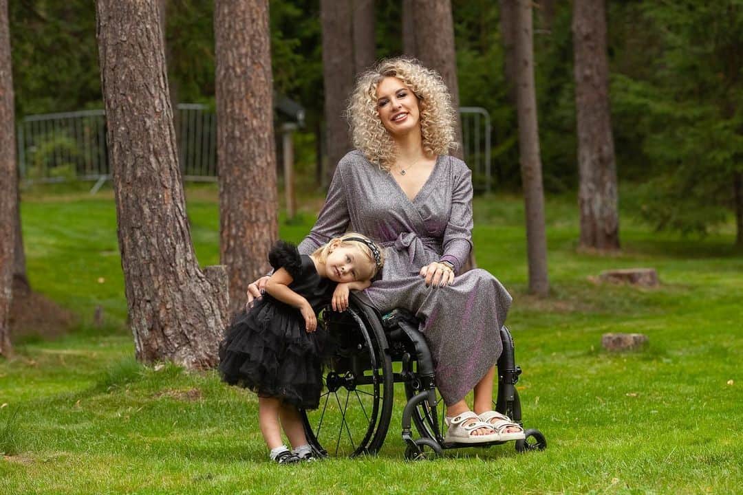 マリア・コミサロワさんのインスタグラム写真 - (マリア・コミサロワInstagram)「Memories 💭 #maria33」9月22日 ...