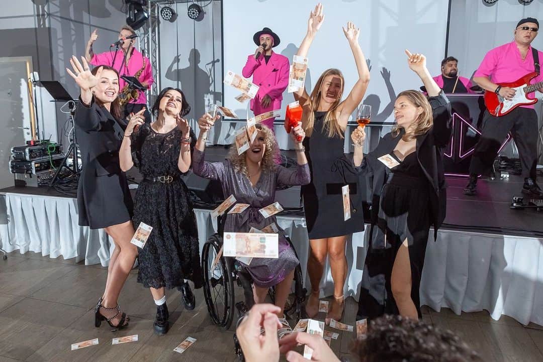 マリア・コミサロワさんのインスタグラム写真 - (マリア・コミサロワInstagram)「Memories 💭 #maria33」9月22日 ...