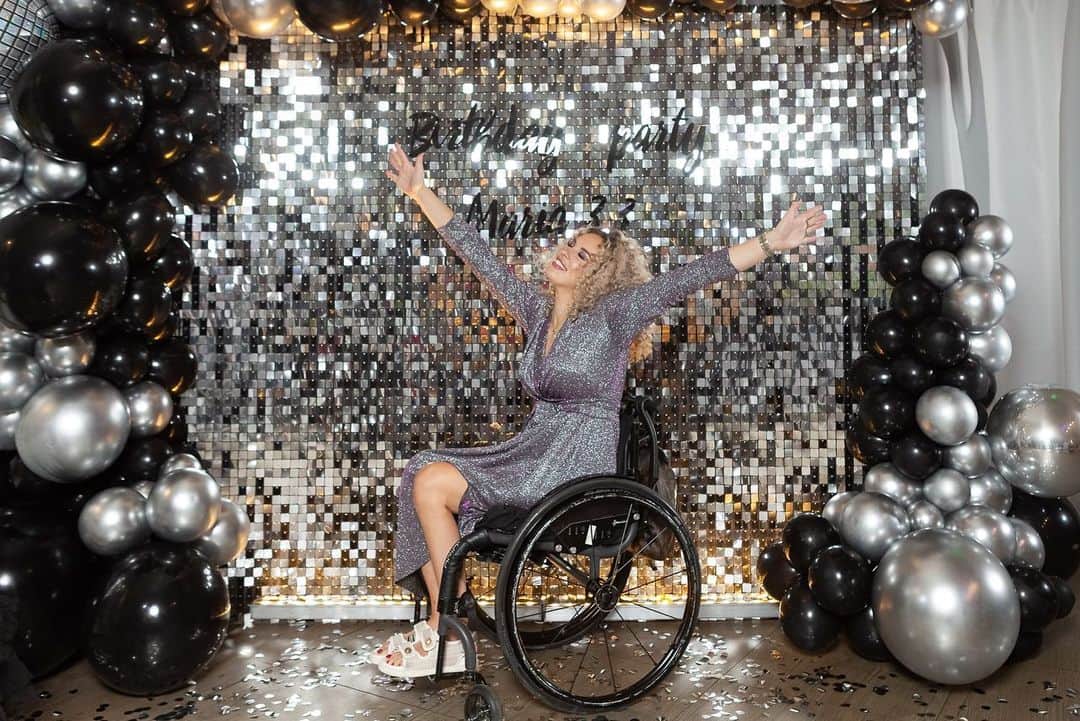 マリア・コミサロワさんのインスタグラム写真 - (マリア・コミサロワInstagram)「Memories 💭 #maria33」9月22日 ...