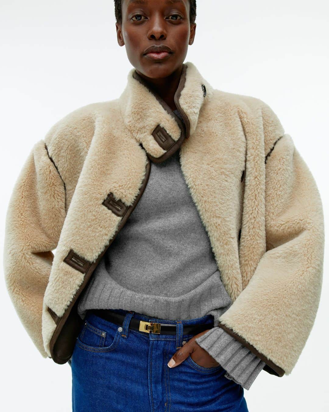 ARKETさんのインスタグラム写真 - (ARKETInstagram)「This premium faux shearling jacket ...