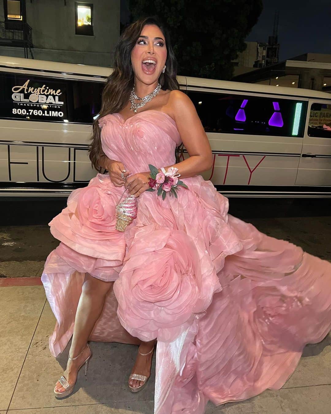 Huda Kattanさんのインスタグラム写真 - (Huda KattanInstagram)「Prom Part 2 🎉 # ...