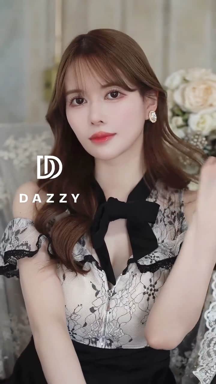 DazzyStoreさんのインスタグラム動画 - (DazzyStoreInstagram)「ファッションの秋は⁠ 新しいドレスが欲しくなるよね？⁠ ⁠ 秋ドレスはdazzyでチェック☝⁠ ⁠