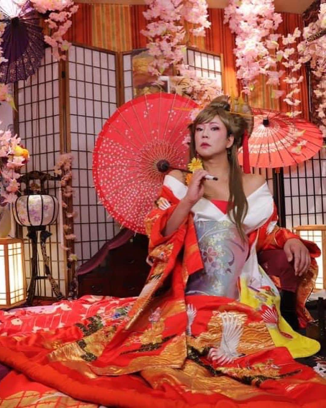 楽しんごさんのインスタグラム写真 楽しんごinstagram 「お仕事で奈良で花魁になってみたけど良く見たら見たらほしのあきに似てね