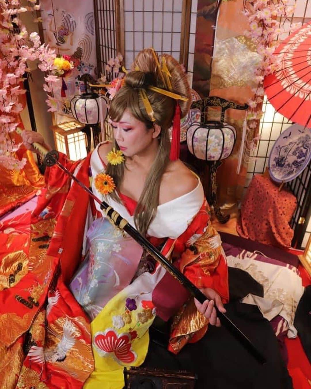 楽しんごさんのインスタグラム写真 楽しんごinstagram 「お仕事で奈良で花魁になってみたけど良く見たら見たらほしのあきに似てね