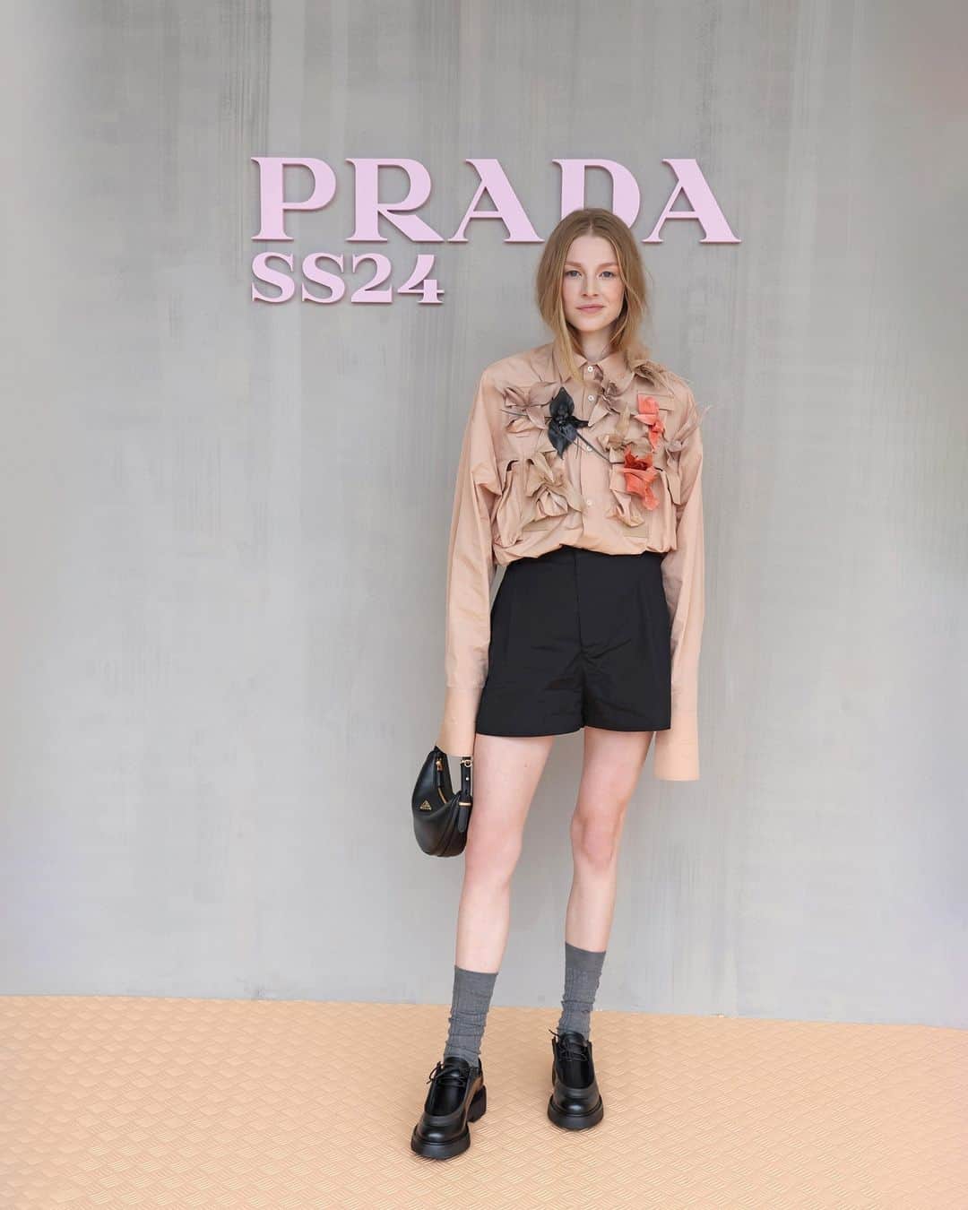 プラダさんのインスタグラム写真 - (プラダInstagram)「Prada Ambassador Hunter Schafer, Prada Ambassador Sana and ...