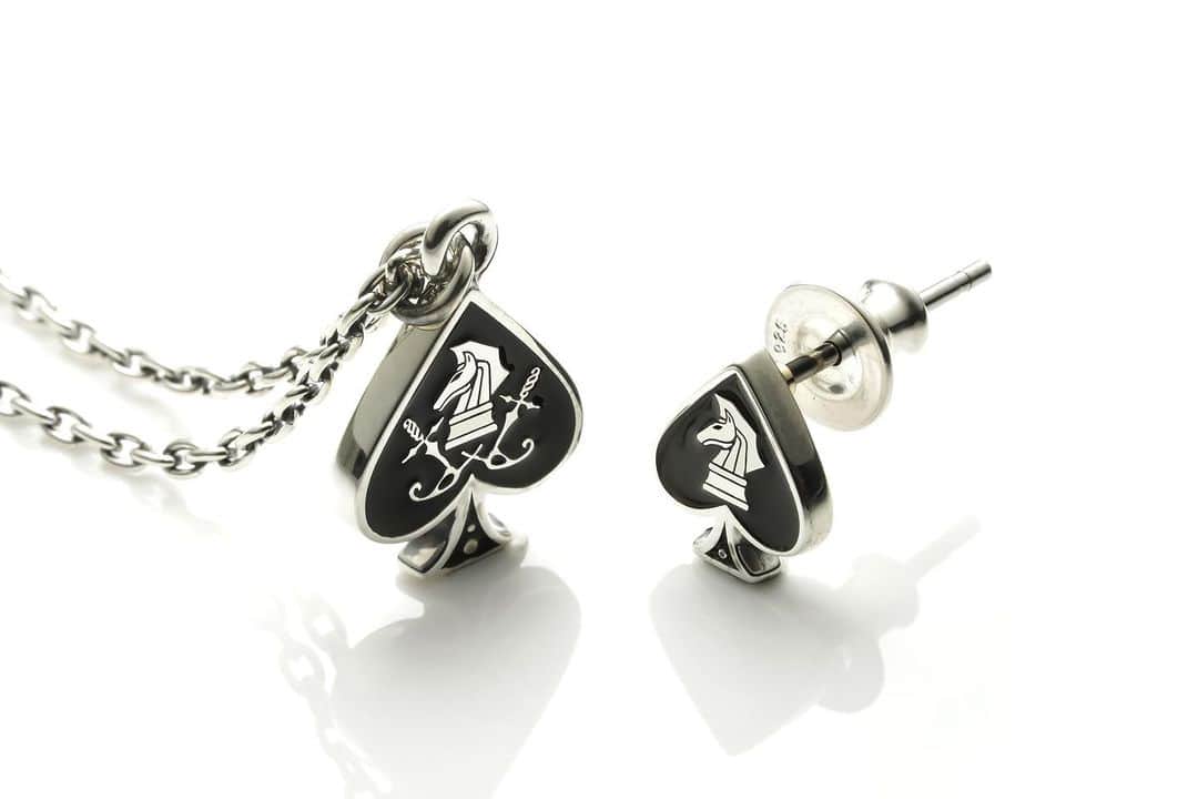 プエルタ・デル・ソルさんのインスタグラム写真 - (プエルタ・デル・ソルInstagram)「♙ ♜ ♝ ♞ ♛ ♚ 【Spade ...