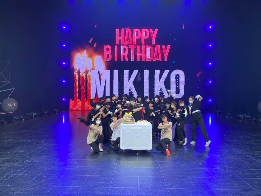 西脇綾香さんのインスタグラム写真 - (西脇綾香Instagram)「NHK academia 演出振付家 MIKIKO オンエアみて感動した。 ダンスを、演出を、紐解くなんて “なんでこの ...