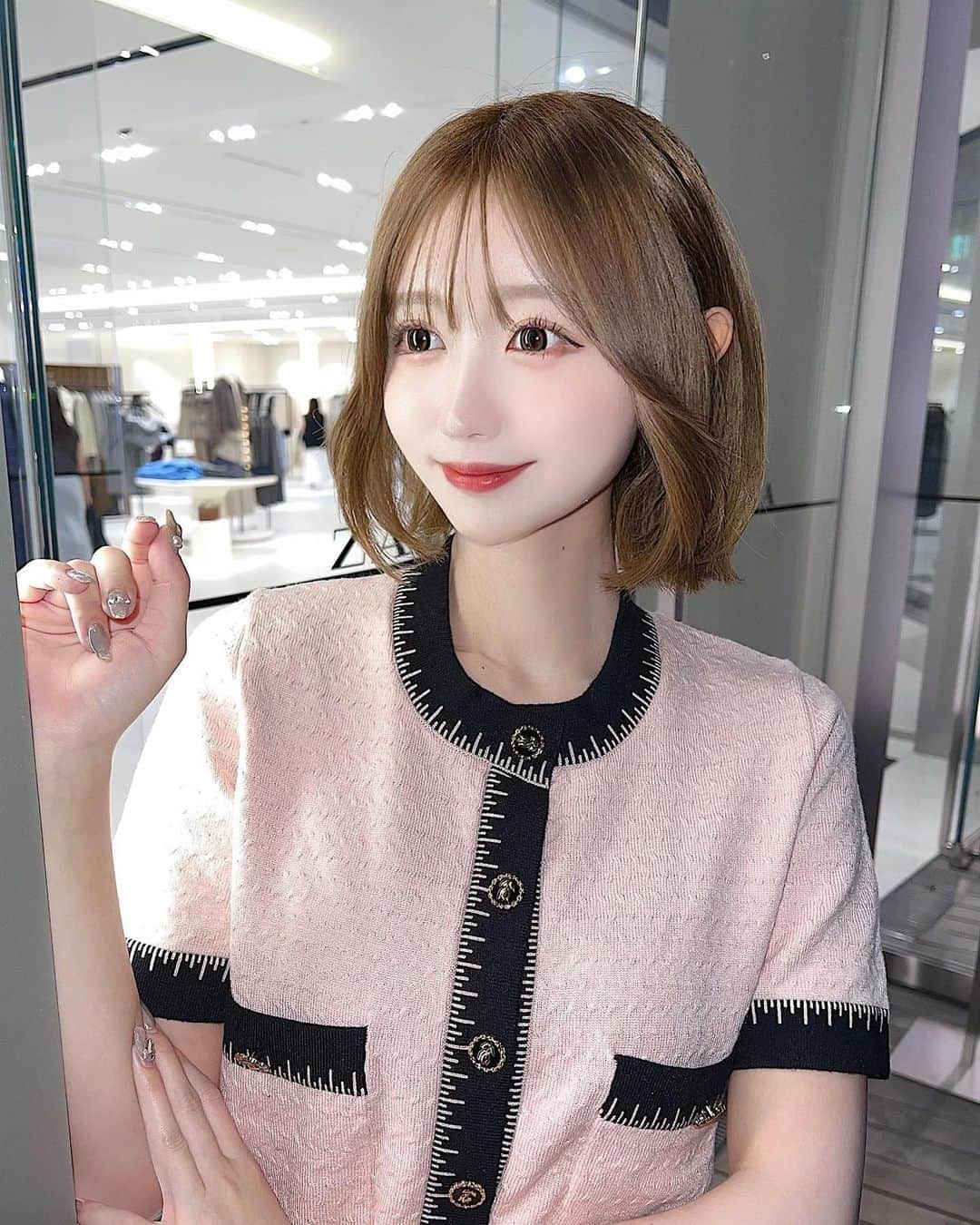 伊上あやさんのインスタグラム写真 - (伊上あやInstagram)「涼しくなってきたね.* 今日も全身SHEINコーデ🖤 @shein_japan SHEIN色んなコーデ楽しめるから大好き ...