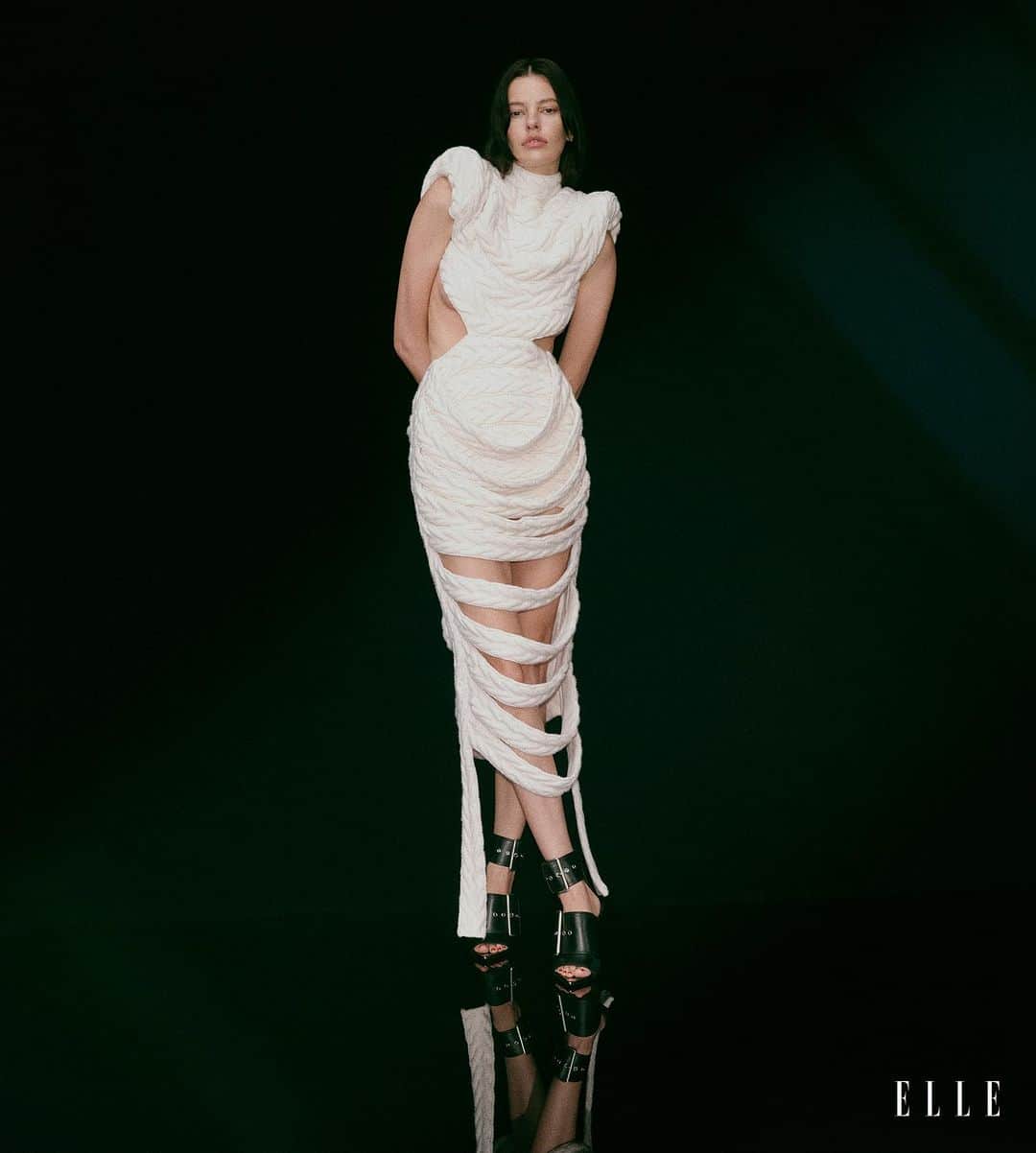 アマンダ・マーフィーさんのインスタグラム写真 - (アマンダ・マーフィーInstagram)「@ellesingapore by ...