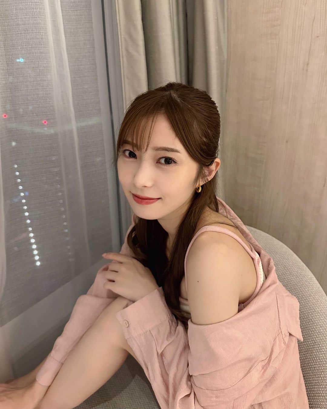 松川星さんのインスタグラム写真 - (松川星Instagram)「⁡ 夜中に食べるポテチって美味しいよね🥔🌃」9月24日 19時42分 - akarin__rin