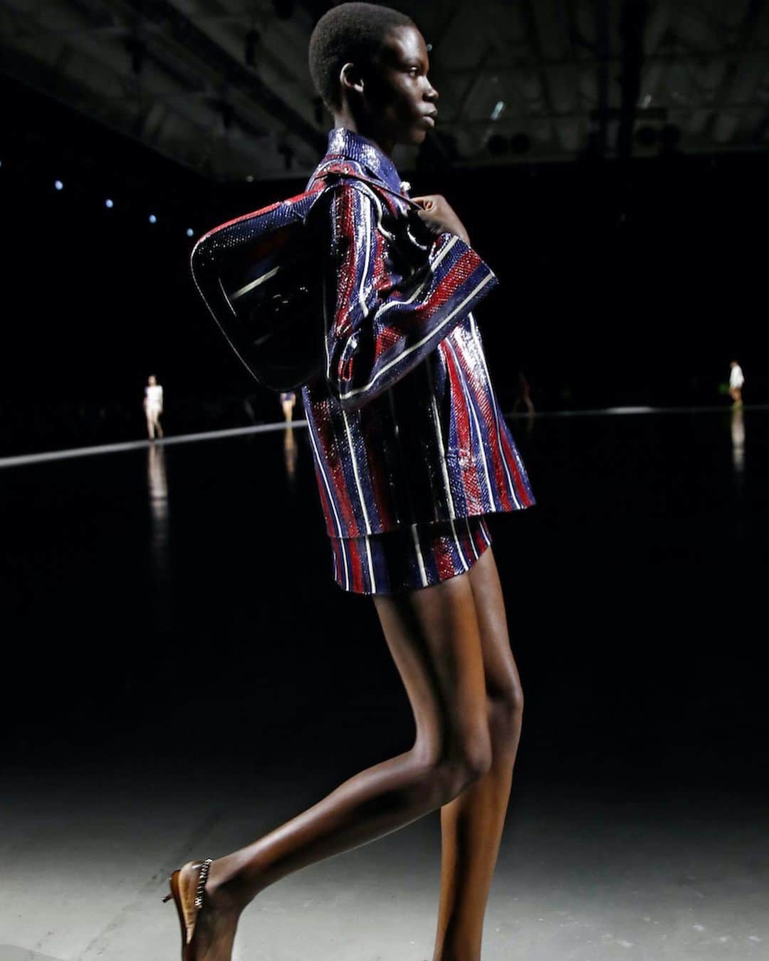 WWDジャパンさんのインスタグラム写真 - (WWDジャパンInstagram)「コレクション・リポート：サバト・デ・サルノの「グッチ」は ...