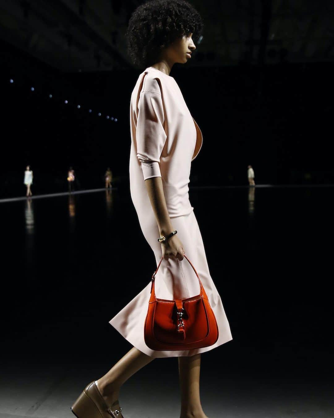 WWDジャパンさんのインスタグラム写真 - (WWDジャパンInstagram)「コレクション・リポート：サバト・デ・サルノの「グッチ」は ...