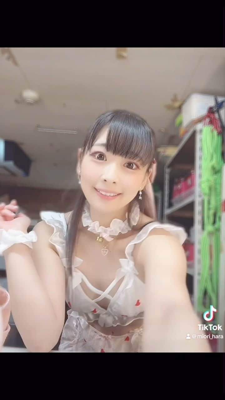 原美織さんのインスタグラム動画 原美織instagram 「とーよーいもーとくねくね、その 🩷」9月25日 20時34分 Miori