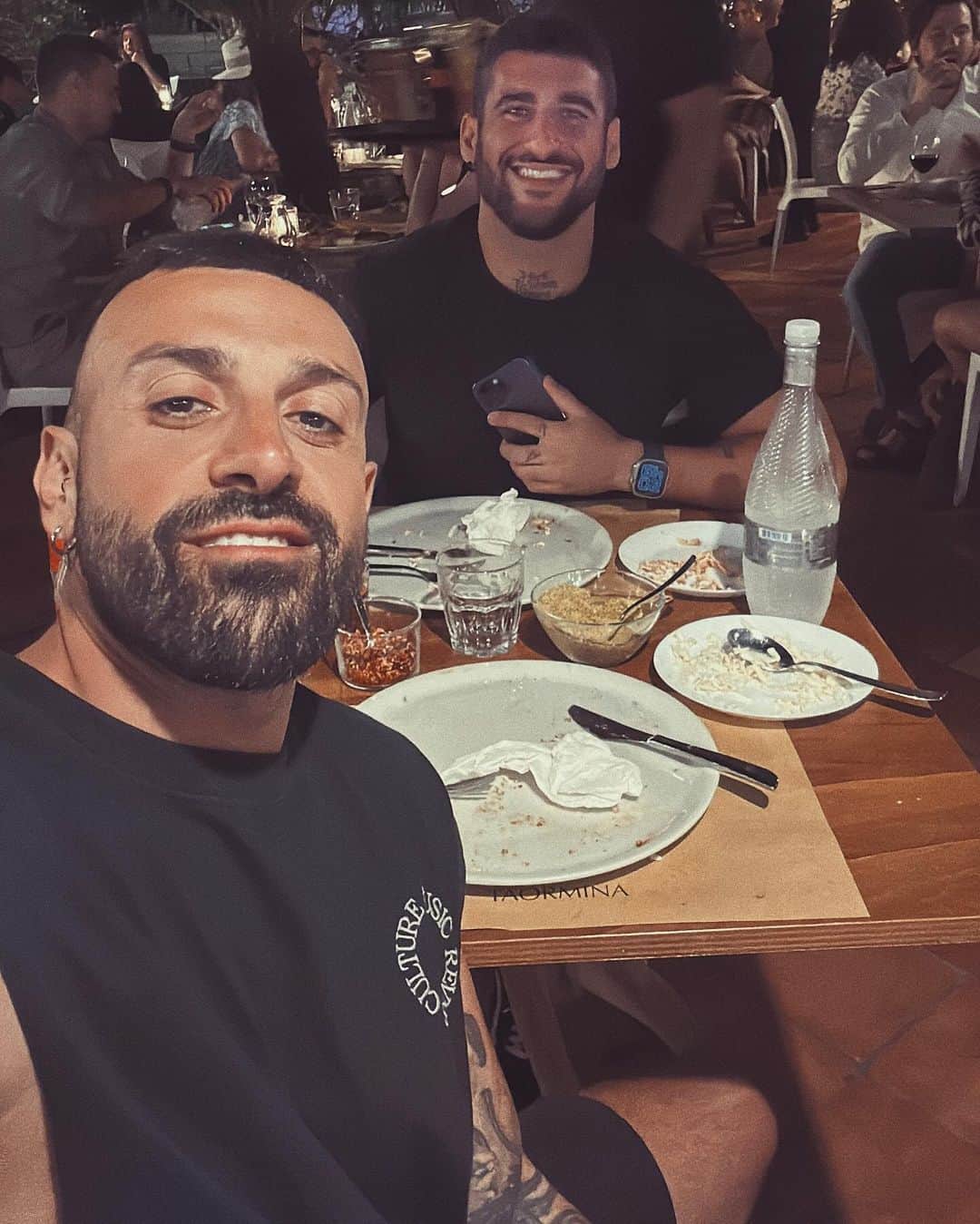 Giuseppe Pepeさんのインスタグラム写真 - (Giuseppe PepeInstagram)「→ SCLY 13/160923: no place like home. 👰🏻🤵🏻🌋 ...