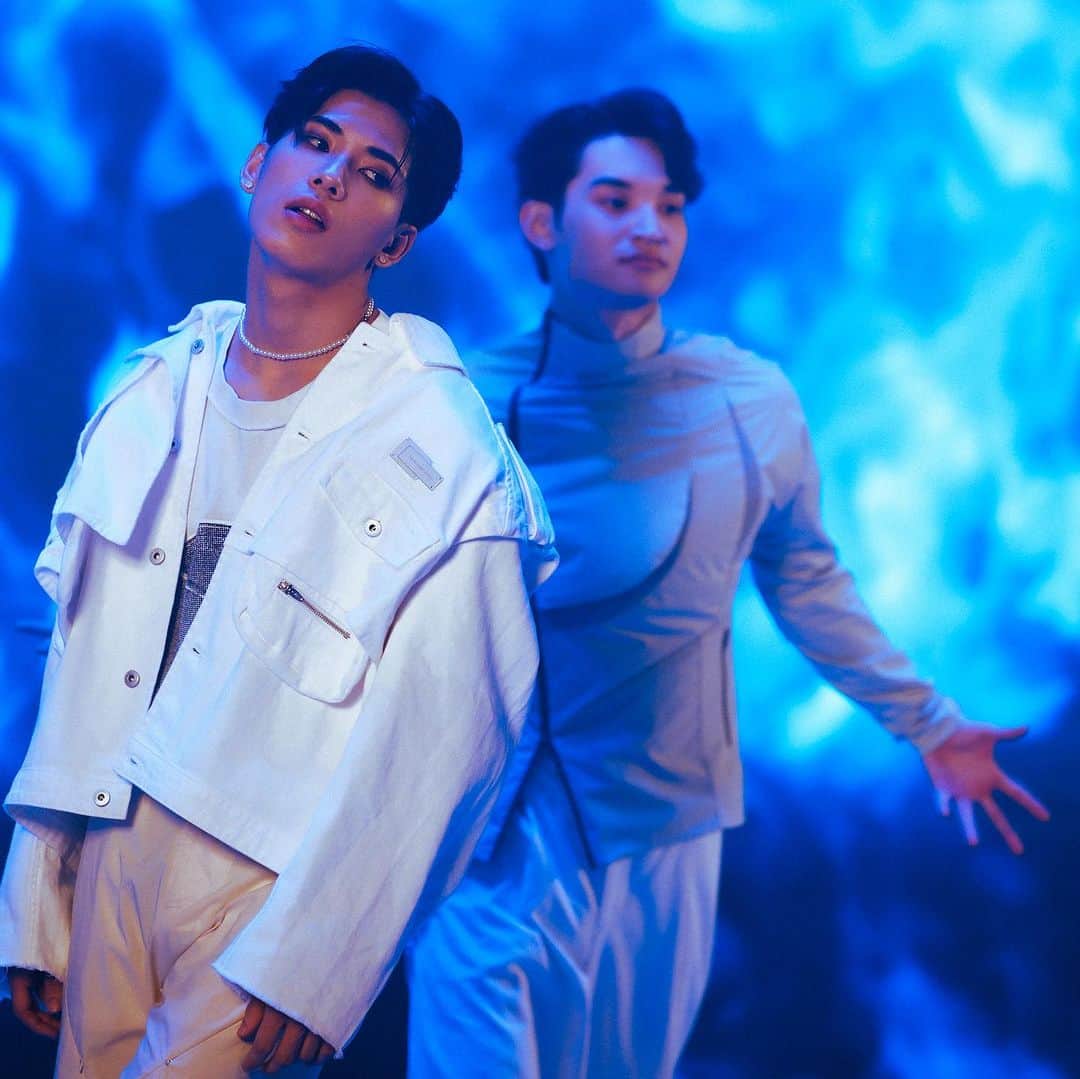PSYCHIC FEVERさんのインスタグラム写真 - (PSYCHIC FEVERInstagram)「. “FIRE feat ...