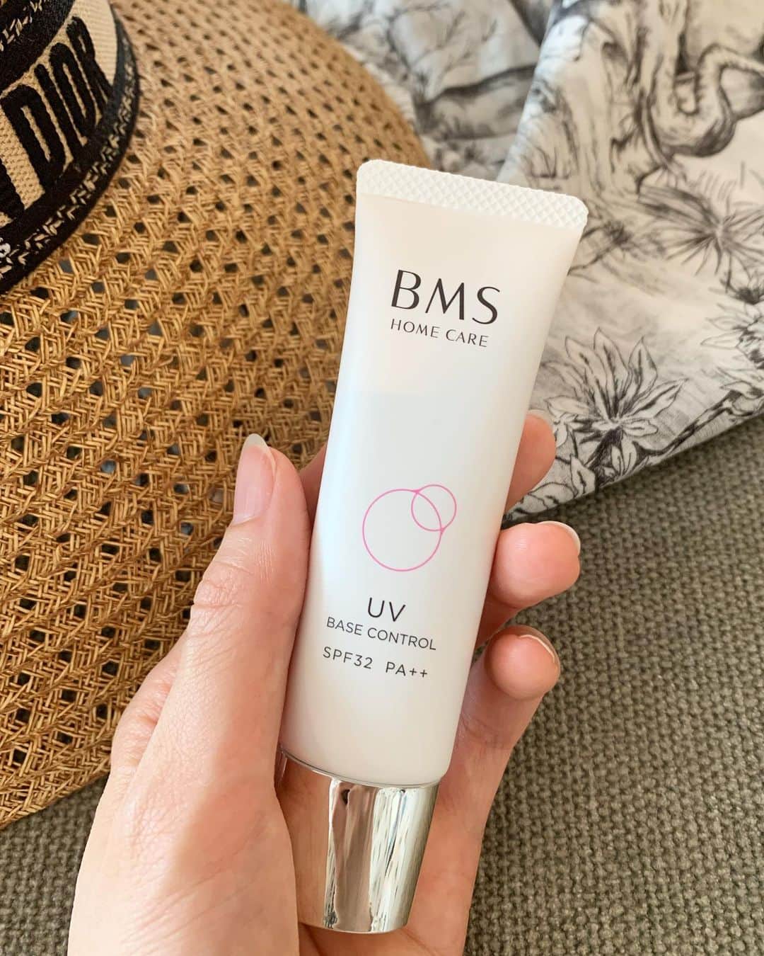 渡香奈さんのインスタグラム写真 - (渡香奈Instagram)「この夏、BMS日焼け止めと最強美容液のおかげでダメージなく乗り切った！🥹 ...