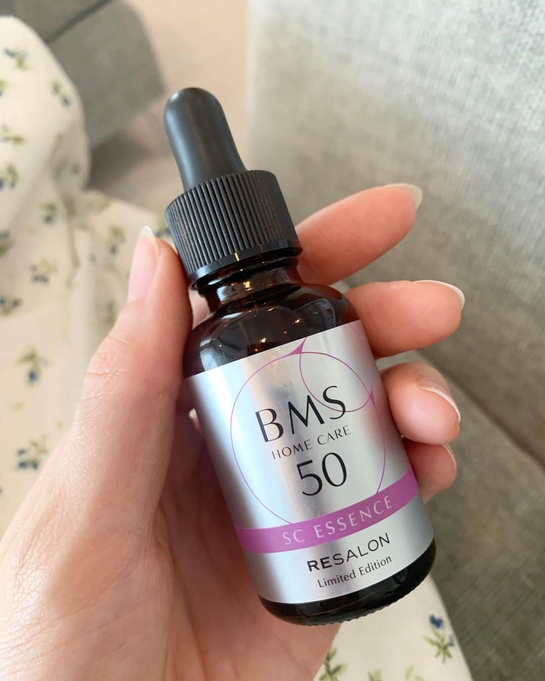 渡香奈さんのインスタグラム写真 - (渡香奈Instagram)「この夏、BMS日焼け止めと最強美容液のおかげでダメージなく乗り切った！🥹 ...