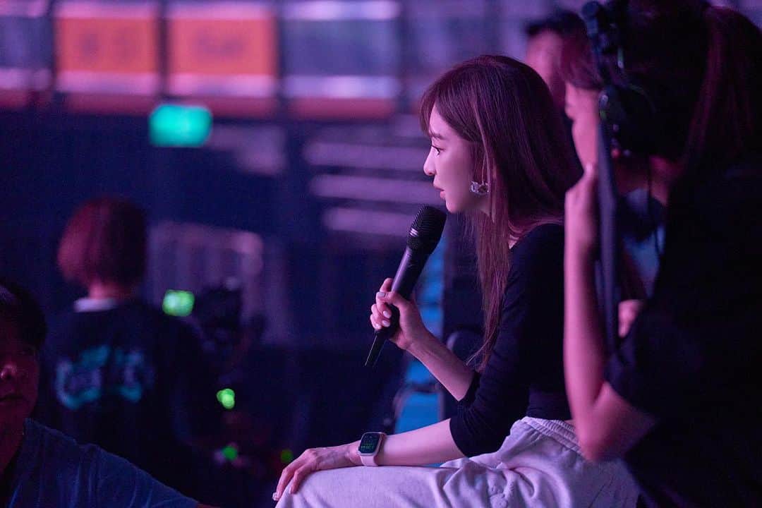 王心凌（cyndi Wang）さんのインスタグラム写真 王心凌（cyndi Wang）instagram 「每一束燈光 每一段影片 每一
