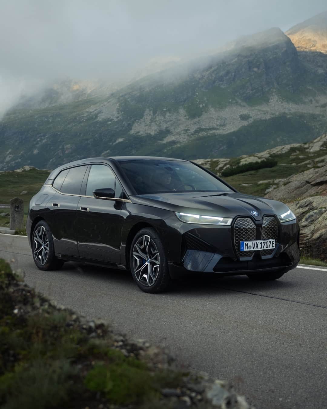 BMWさんのインスタグラム写真 - (BMWInstagram)「Mountain peaks and the open road at ...