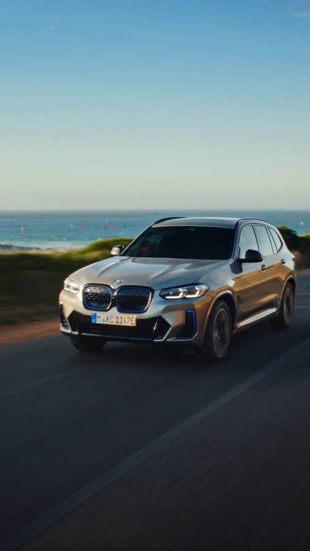 BMWさんのインスタグラム動画 - (BMWInstagram)「Charge your ambitions. The BMW iX1, BMW iX3 and BMW iX. #THEiX1 ...