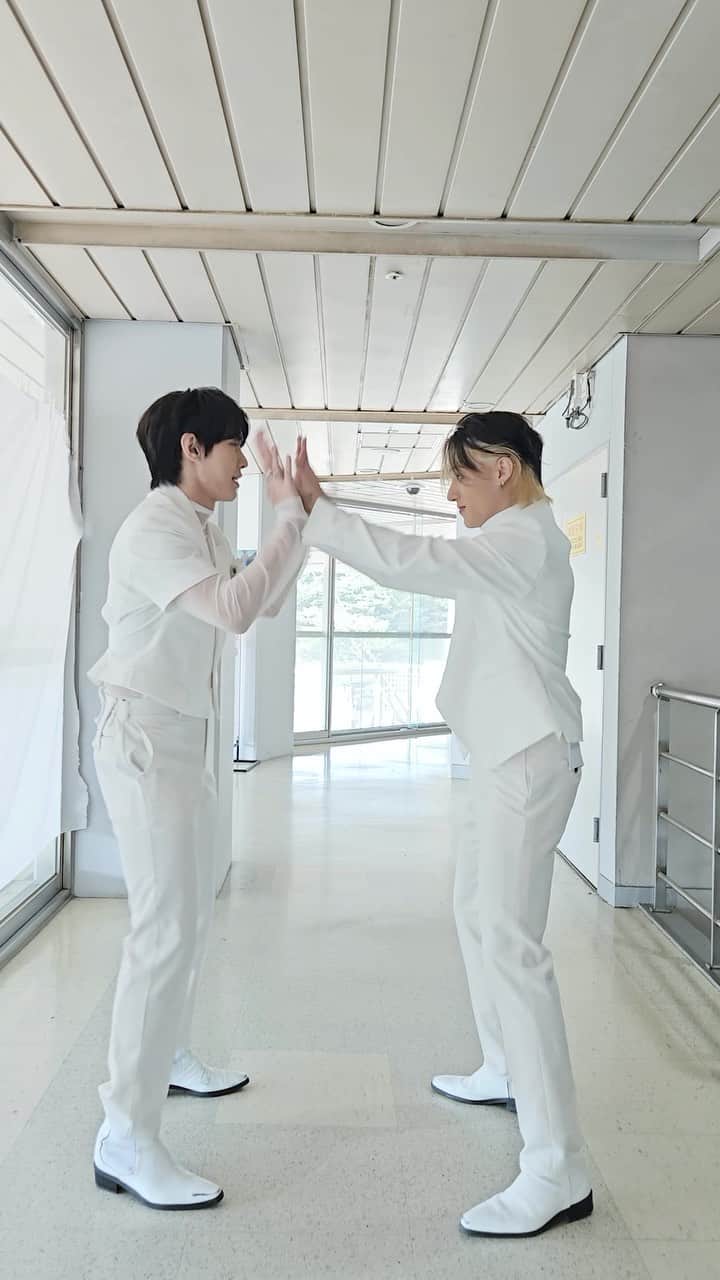 ATEEZさんのインスタグラム動画 - (ATEEZInstagram)「Run fast for ATINY🤍 #ATEEZ #에이티즈 ...