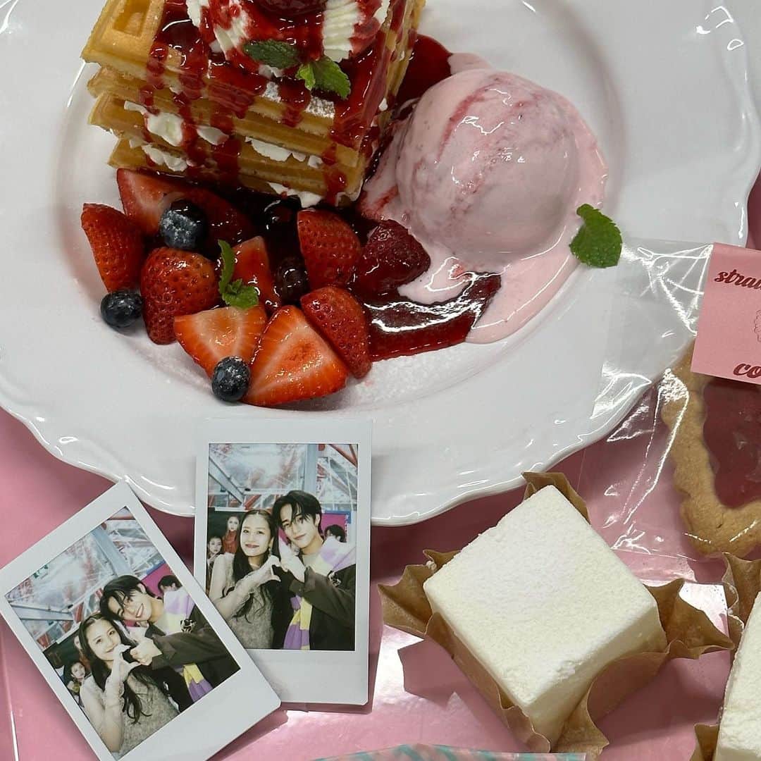 しゅんさんのインスタグラム写真 - (しゅんInstagram)「🍨🩷」9月28日 20時48分 - oshima_bro