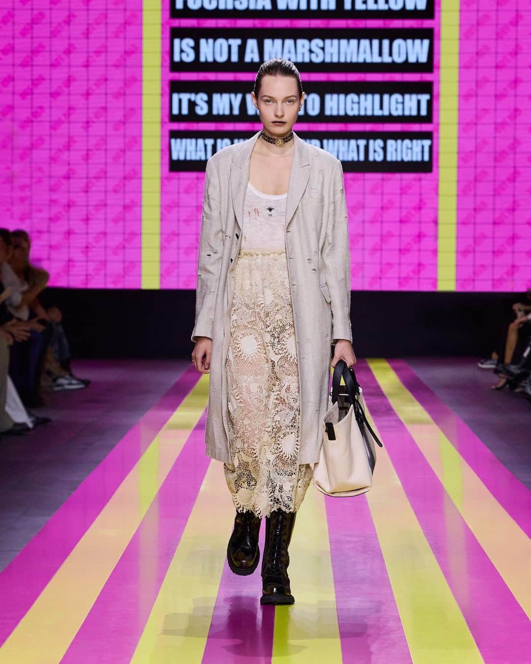 LVMHさんのインスタグラム写真 - (LVMHInstagram)「Discover @dior Spring-Summer 2024 ready-to-wear collection. A ...