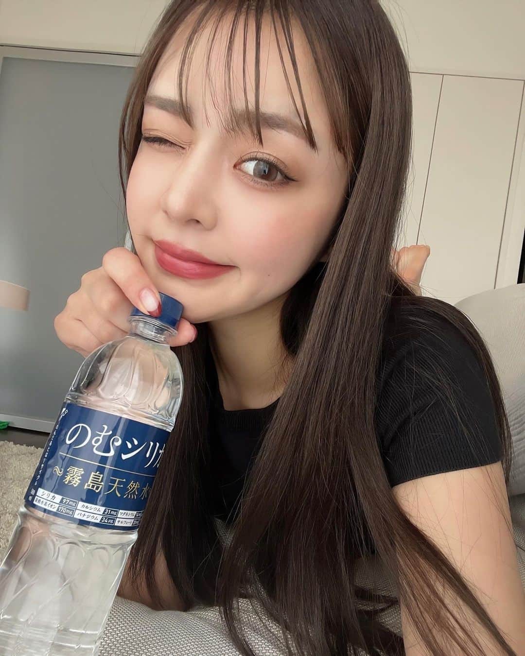 Nanamiさんのインスタグラム写真 - (NanamiInstagram)「. ずっと飲んでるのむシリカ🧊 @nomusilica_official 中硬水だけど軟水みたいに 飲みやすくて ...