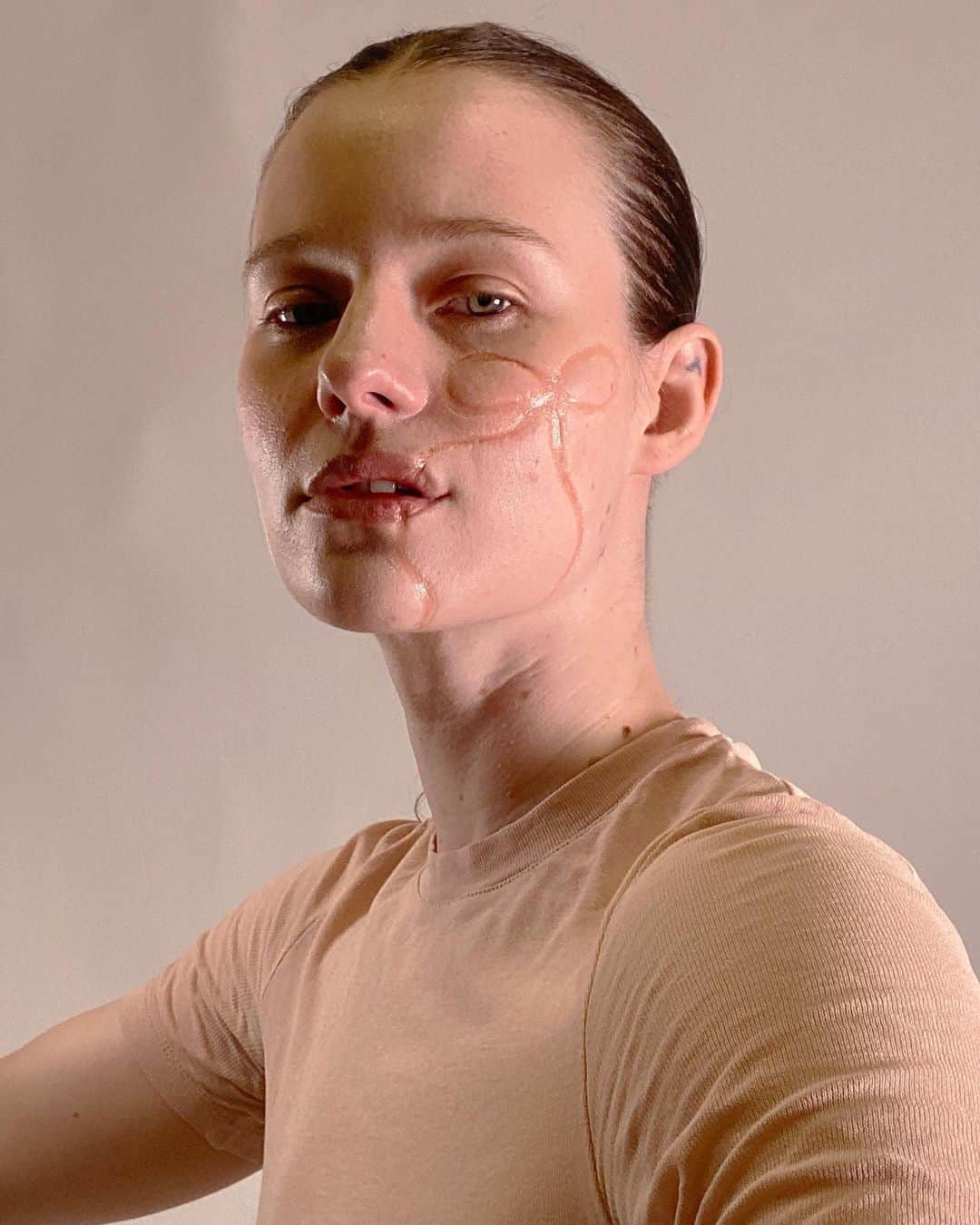 アルヴィダ・バイストロムさんのインスタグラム写真 - (アルヴィダ・バイストロムInstagram)「More flesh bows 🎀 ...