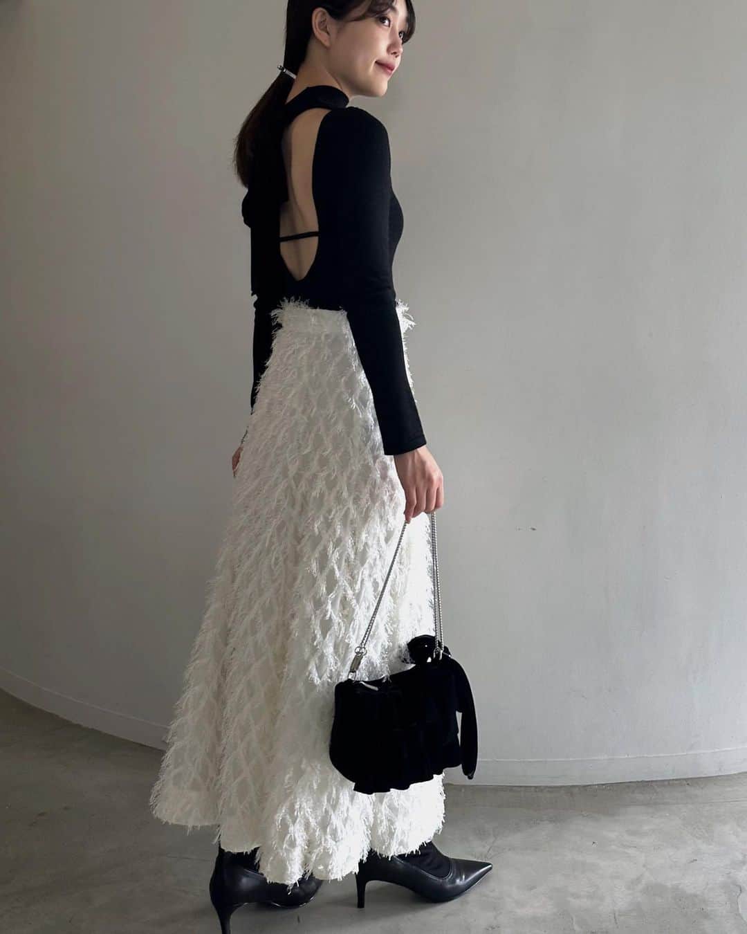 スナイデルさんのインスタグラム写真 - (スナイデルInstagram)「. SNIDEL 2023 Winter Collection "Femininity Balance" 10.4 ...