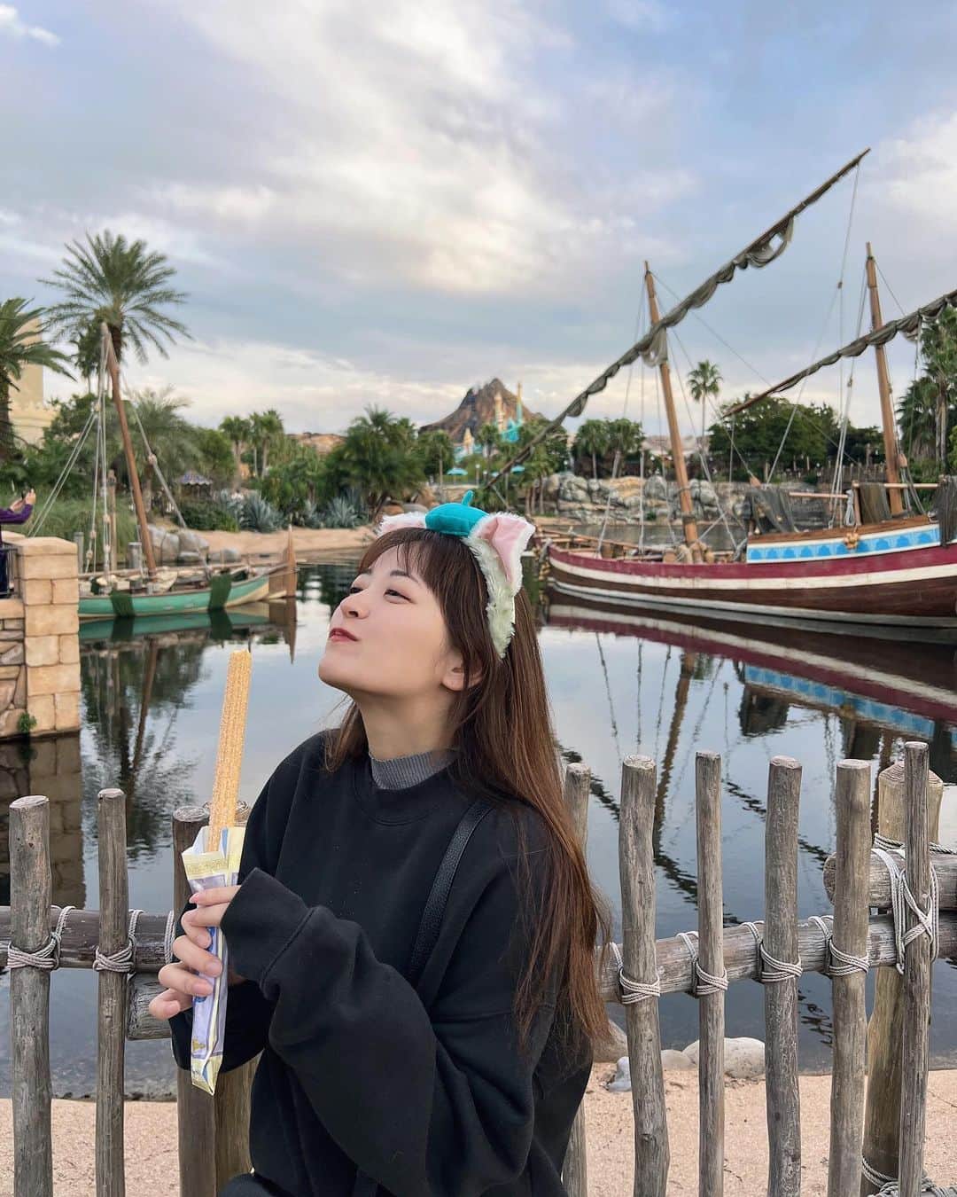 柳瀬さきさんのインスタグラム写真 - (柳瀬さきInstagram)「ディズニーシー行ってきた🐻 今日も友達に癒されてシンバ🦁の ぬいぐるみも ...