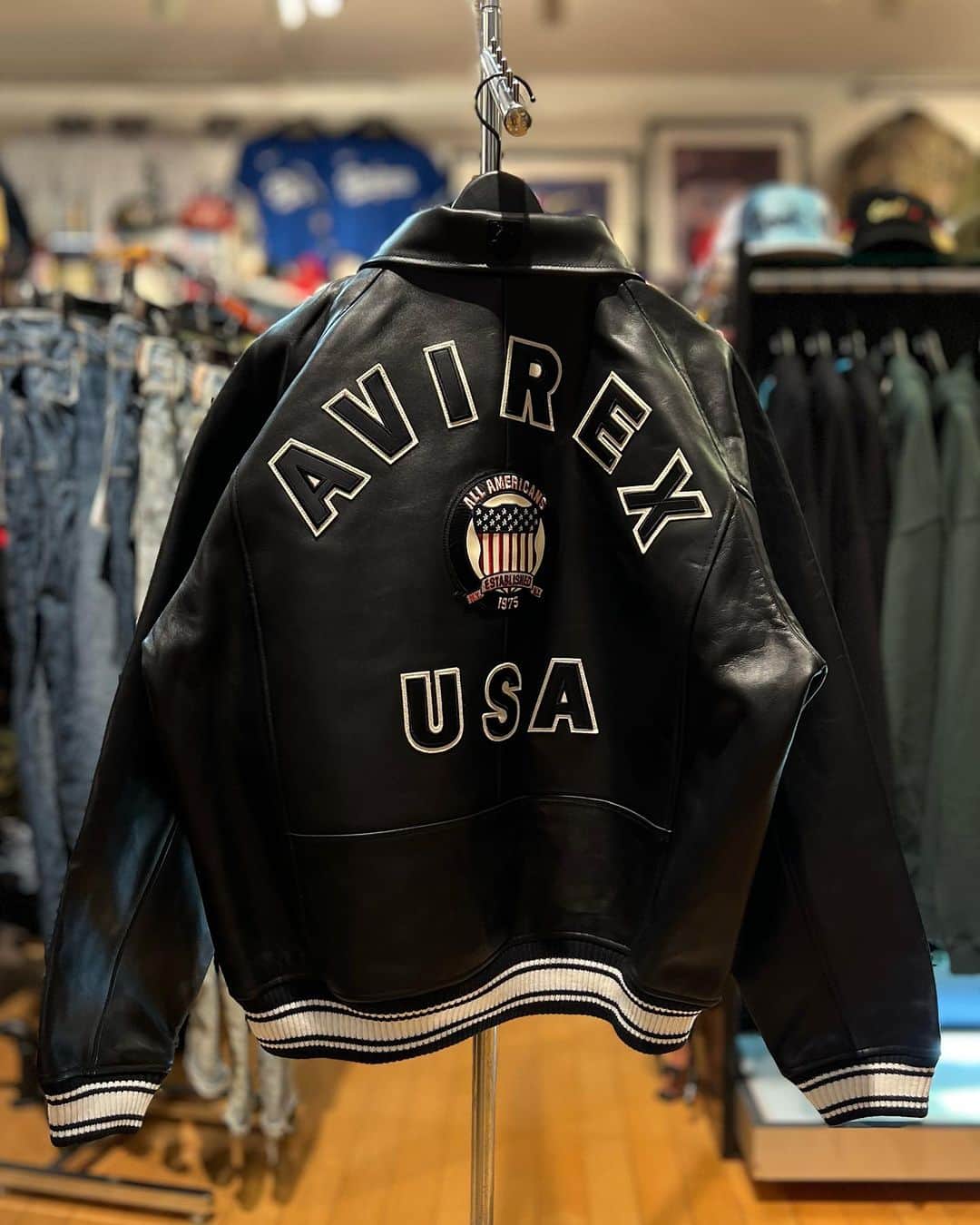 GROW AROUNDさんのインスタグラム写真 - (GROW AROUNDInstagram)「AVIREX🪽 ICON JACKET ...