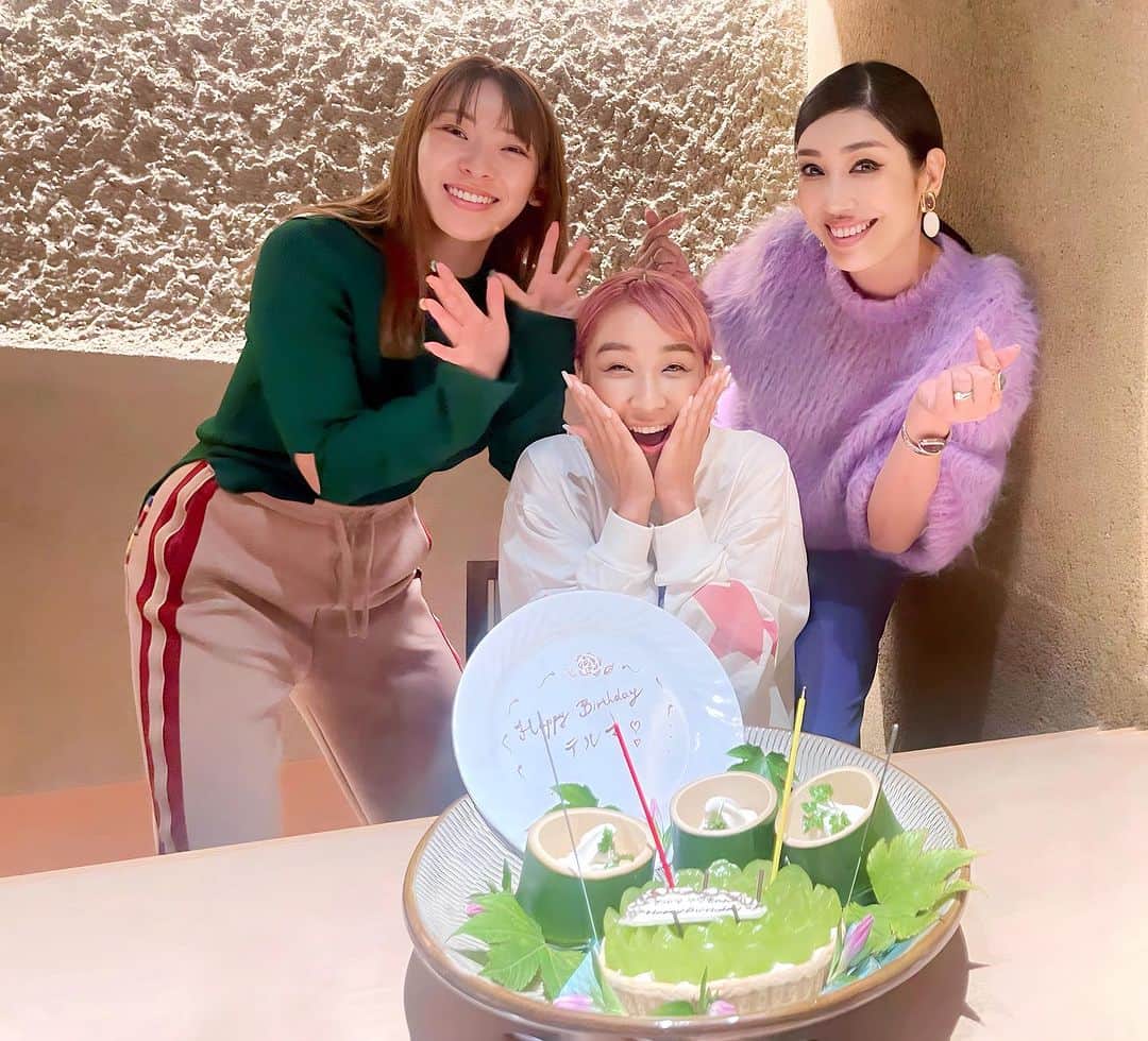 アンミカさんのインスタグラム写真 アンミカinstagram「今日は大好きで尊敬する青山テルマ Thelmaaoyama ちゃんのお誕生日🎂👏 ️ 先日、フワちゃんと一緒に 