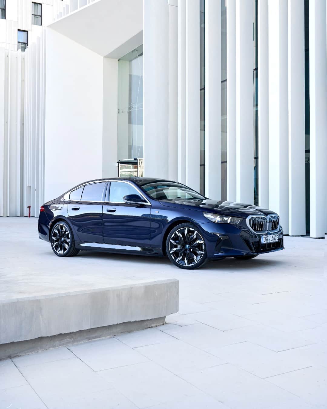 BMWさんのインスタグラム写真 - (BMWInstagram)「Feeling electric in sleek blue beauty ...