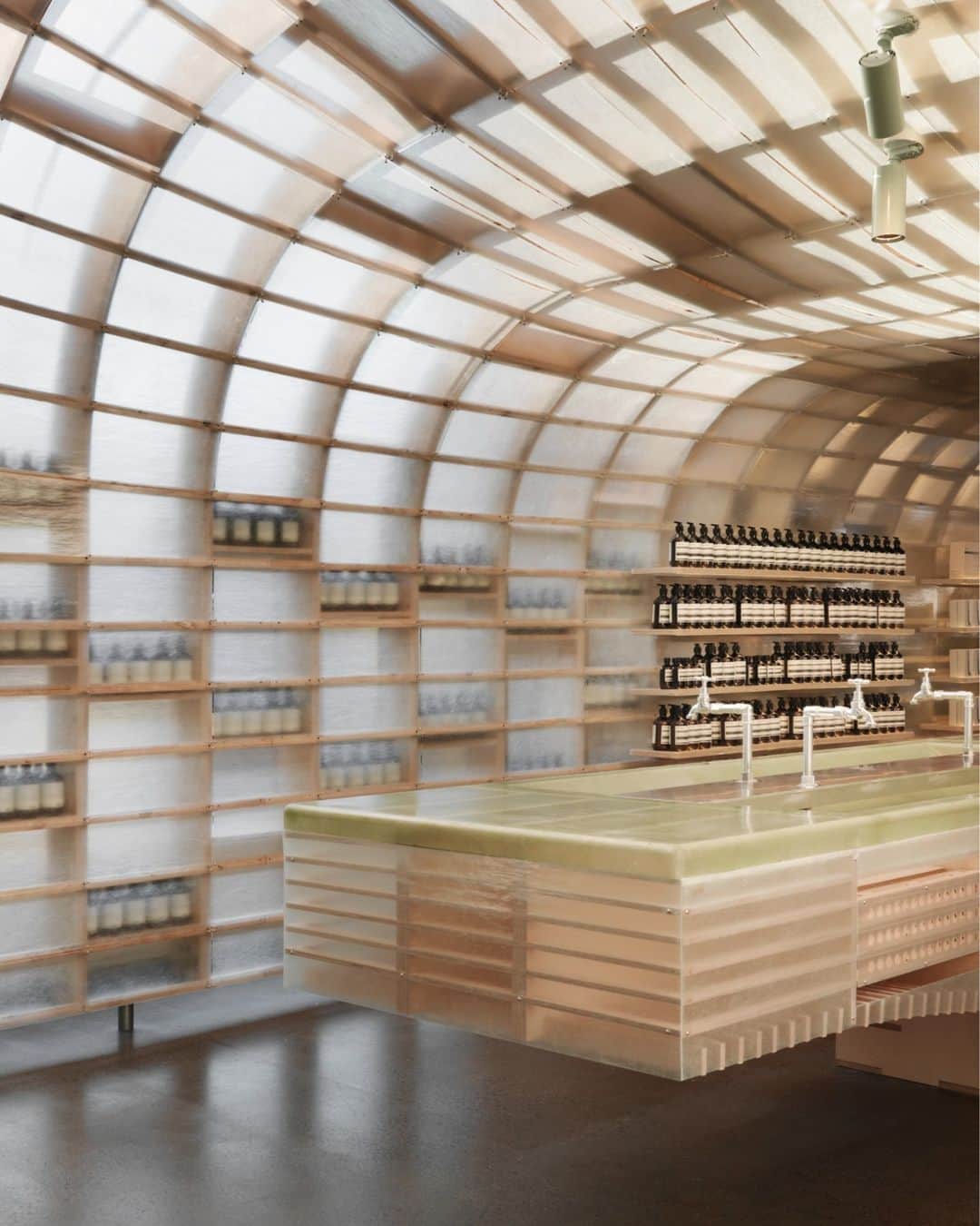 イソップさんのインスタグラム写真 - (イソップInstagram)「Undulating forms at Aesop James ...