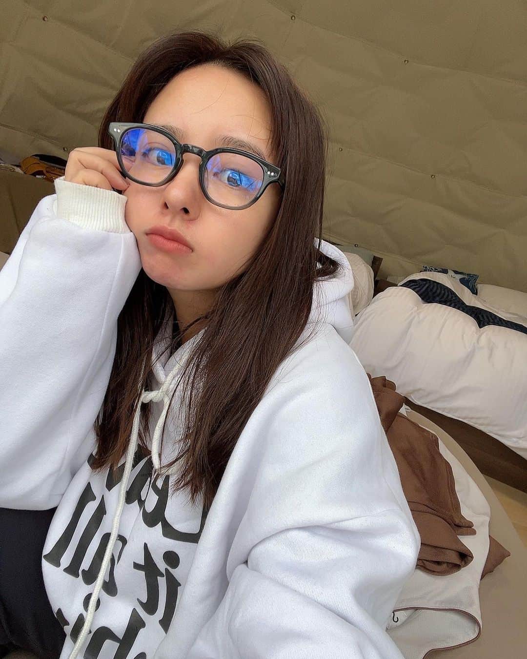 山田菜々さんのインスタグラム写真 - (山田菜々Instagram)「秋田県のにかほ市にある @99glam.official のグランピングへ♡ 秋田県の食材を使ったバーベキューは、 食べ ...