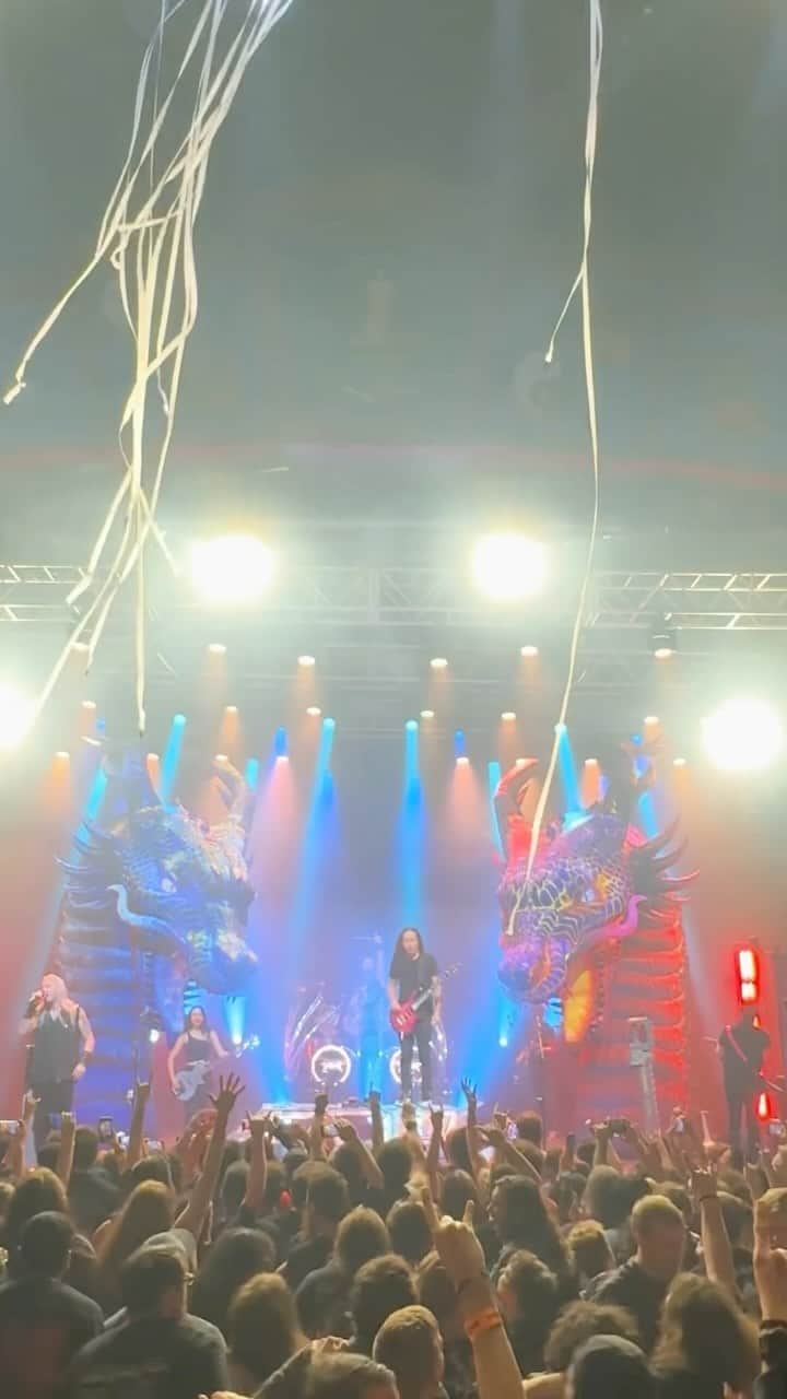 DragonForceさんのインスタグラム動画 - (DragonForceInstagram)「Fort Lauderdale - Sing with us tonight 🎤 ...