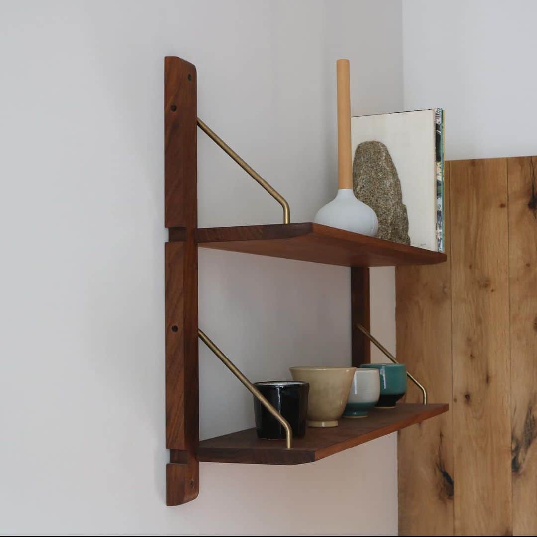 graf studioさんのインスタグラム写真 - (graf studioInstagram)「創業当初より長年、家具の受注生産体制をとってきましたが、家具をまとめて製造するロット生産や ...