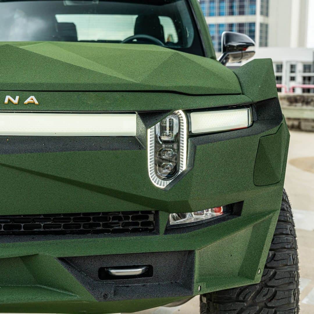 HYPEBEASTさんのインスタグラム写真 - (HYPEBEASTInstagram)「@hypedrive: Premier mod company @apocalypse6x6 has ...