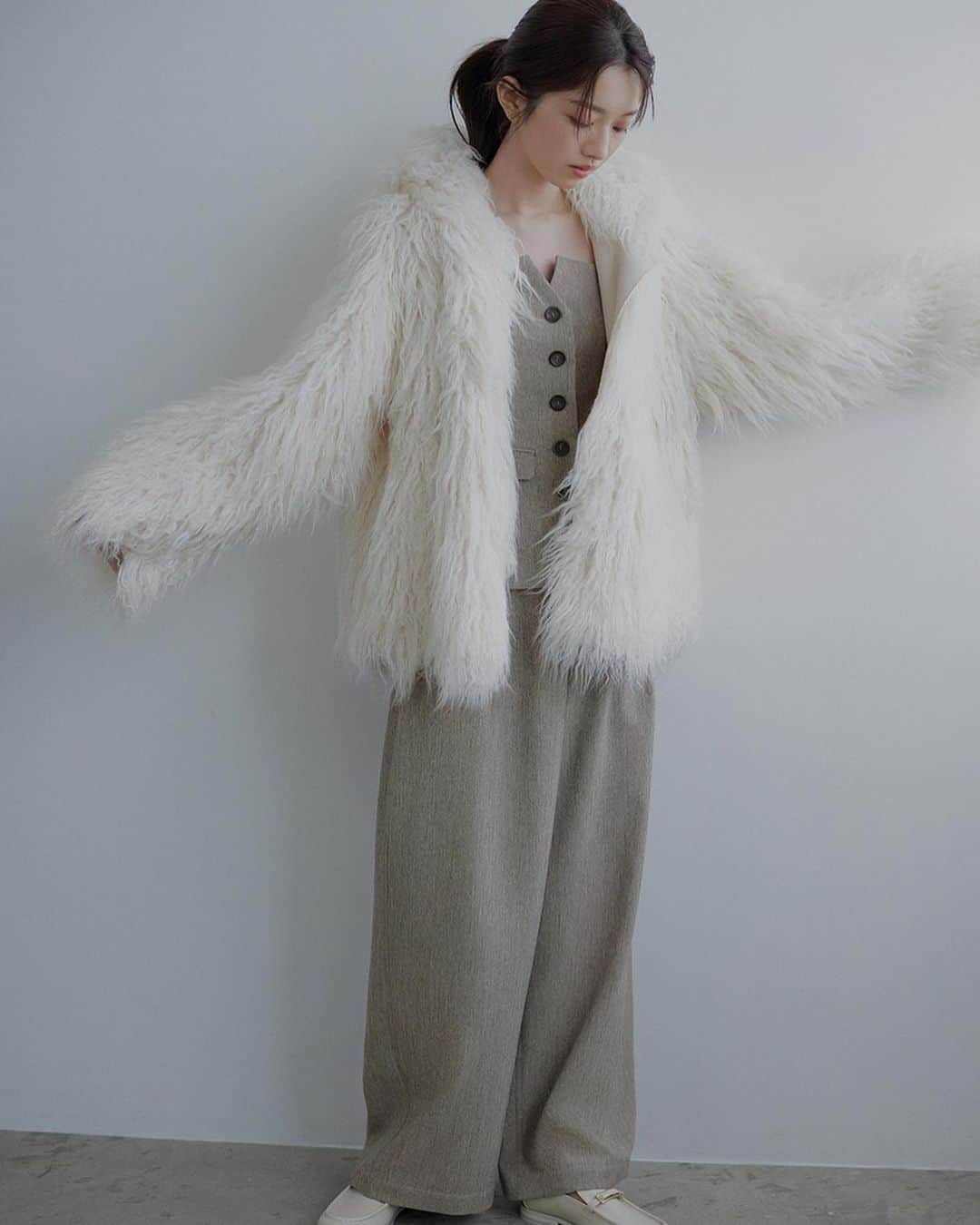 スナイデルさんのインスタグラム写真 - (スナイデルInstagram)「. SNIDEL 2023 Winter Collection "Femininity Balance" -先行予約 ...