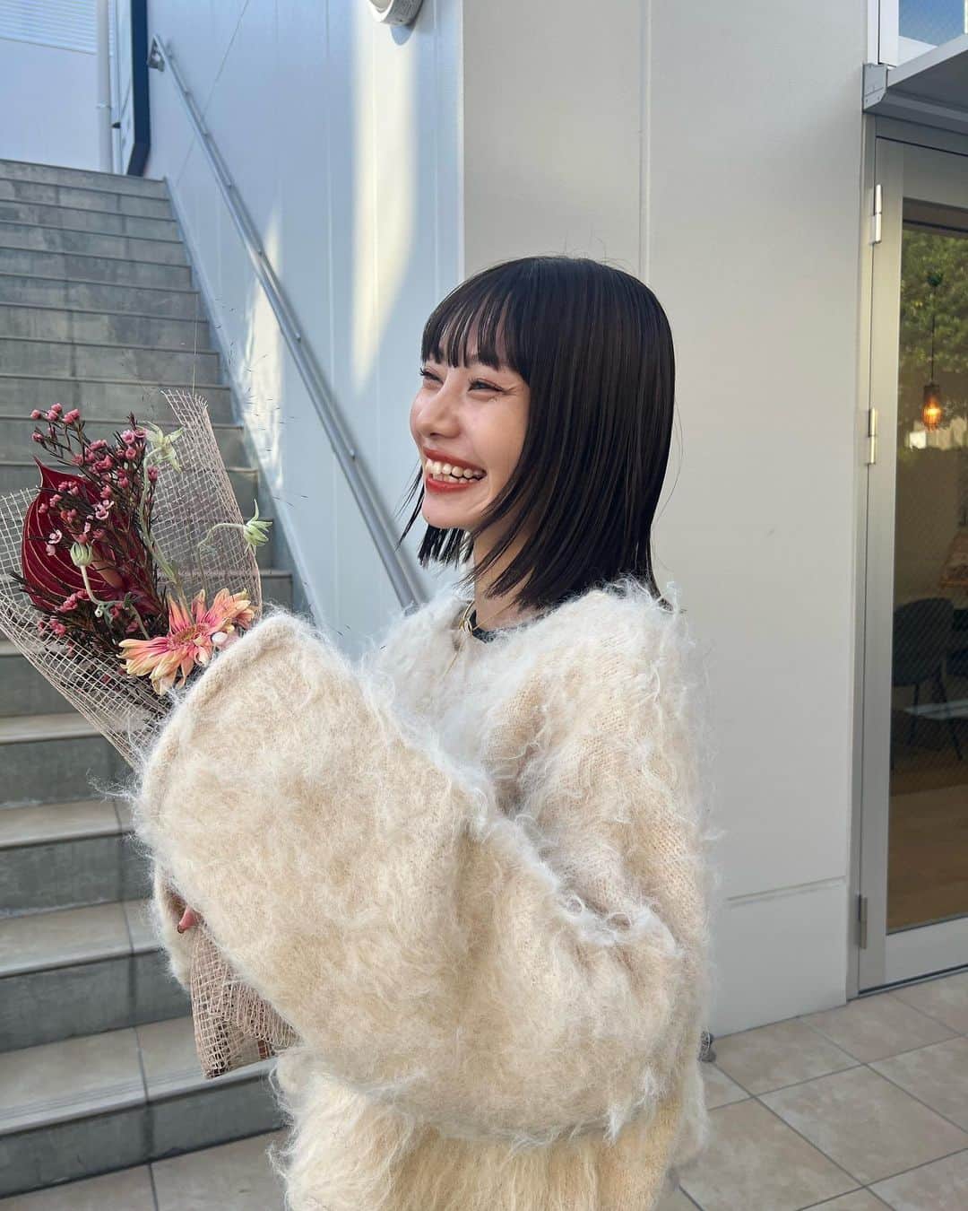 まるさんのインスタグラム写真 - (まるInstagram)「ㅤ ㅤ 本日10/6 でhinari 2周年を迎えました🤍💐 @hinari ...