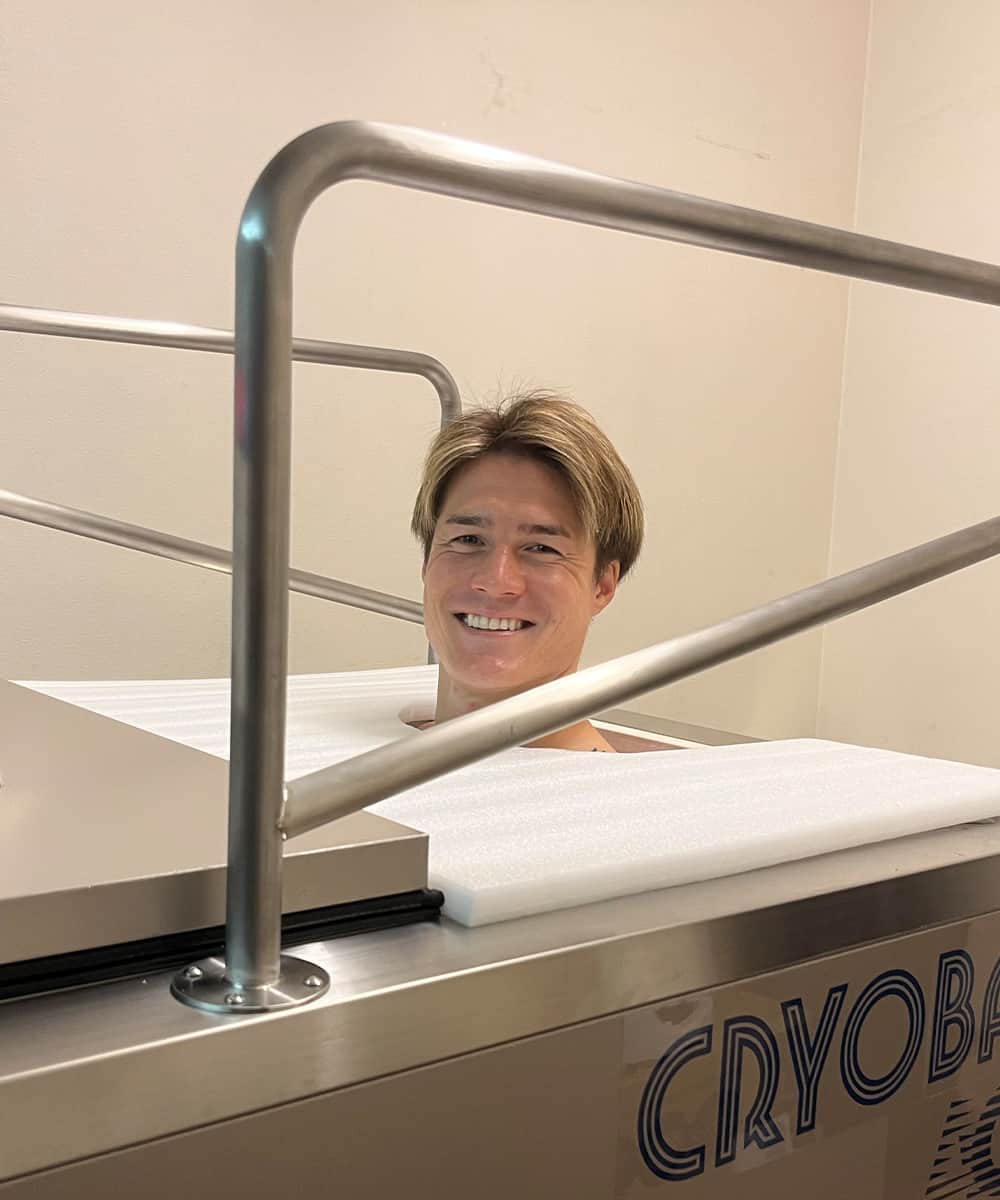 ヴィッセル神戸さんのインスタグラム写真 - (ヴィッセル神戸Instagram)「CRYO BATH様から「-120℃以下で身体を冷却する世界 ...